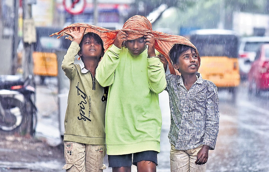 Heavy rain likely in nine districts today, sky to remain cloudy in Chennai
