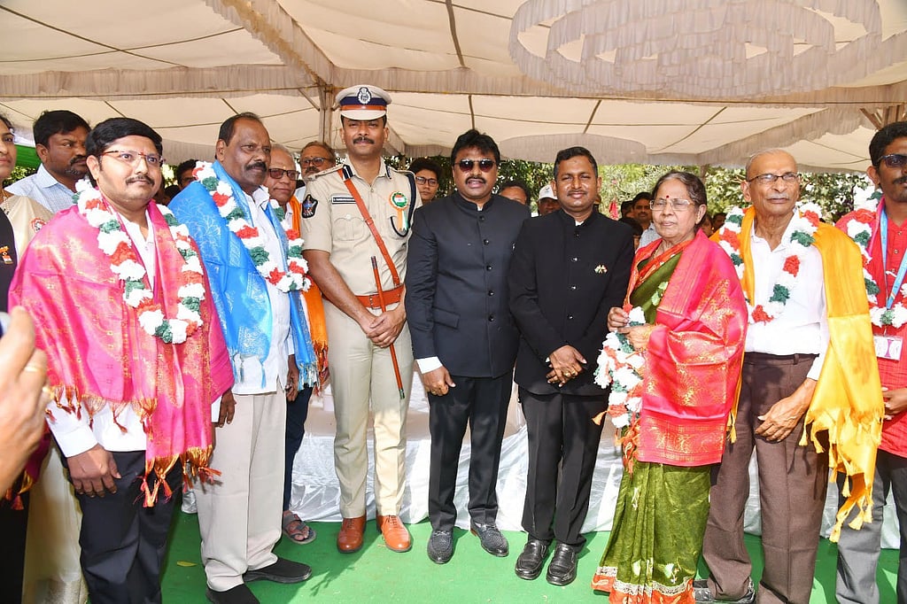 Republic Day celebrated grandly in Prakasam, Markapuram districts