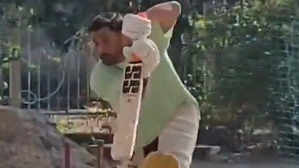 Customised bats, facing spinners first: How Dhoni is preparing for IPL