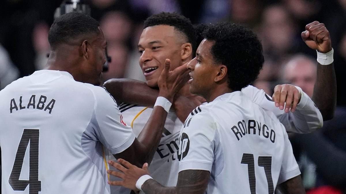 Mbappé's last-gasp penalty earns Real Madrid win over nine-man Rayo