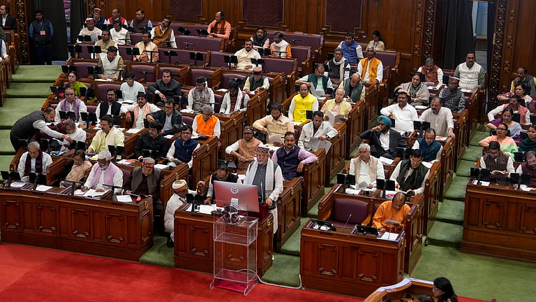 UP govt budget is biggest ever at Rs 9.12 lakh crore, sees 12.9% rise ...