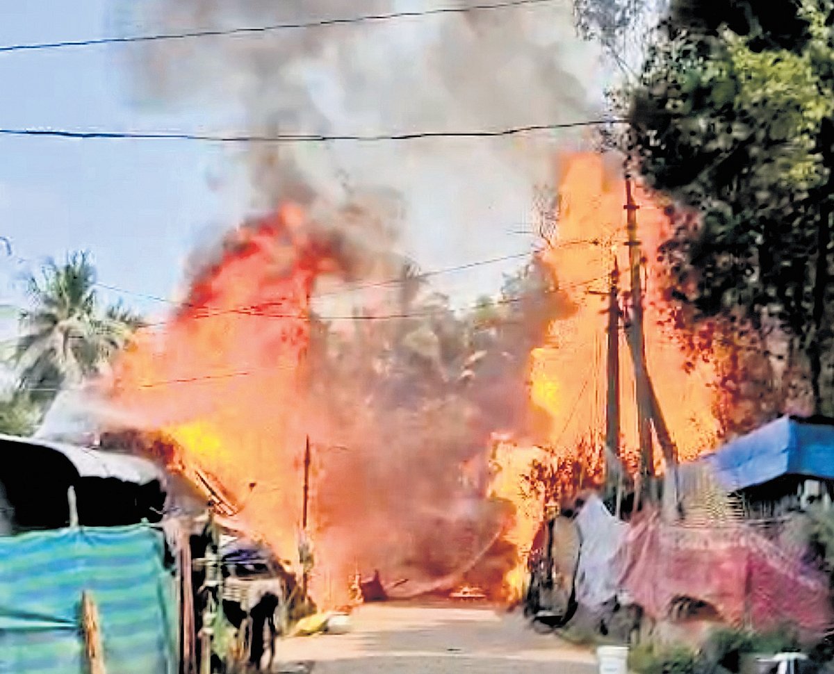 Gas cylinder explosion sparks massive fire, guts 11 houses in Andhra's ...