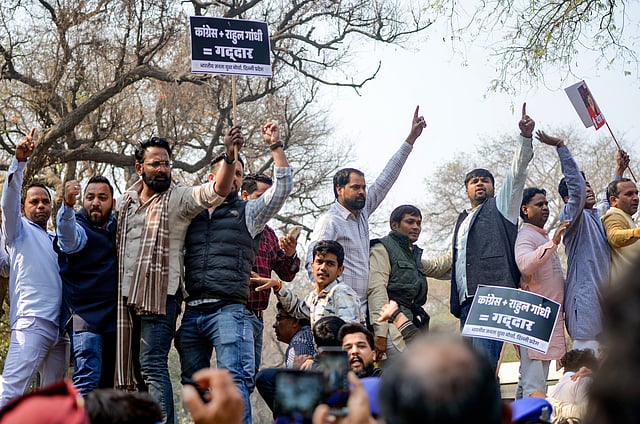 BJP holds demonstration outside Congress office against 'shirtless ...