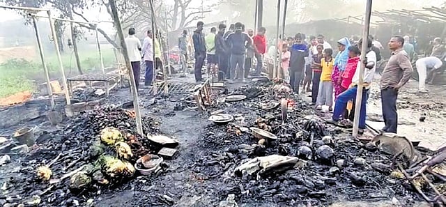 Massive fire breaks out at vegetable market at Odisha's Paradip; 49 ...