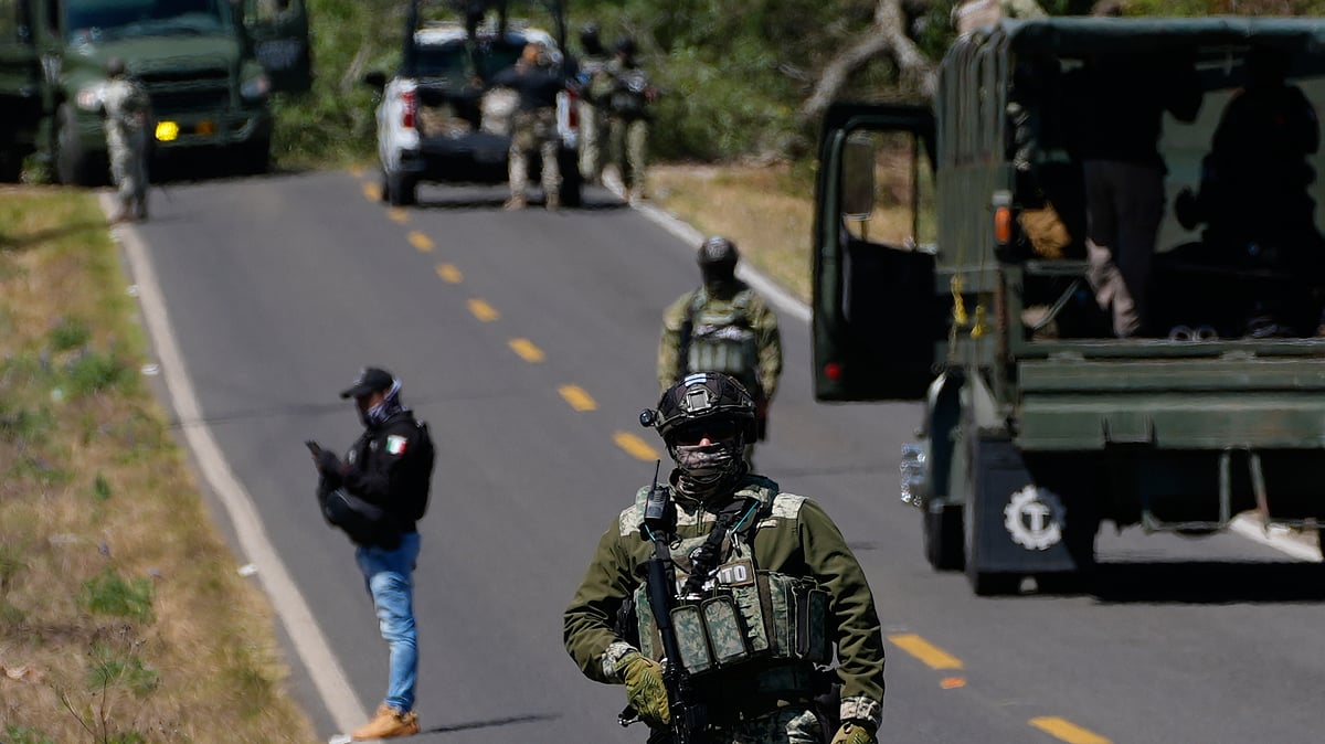 Mexico deploys 10,000 troops to end violence over drug lord's death