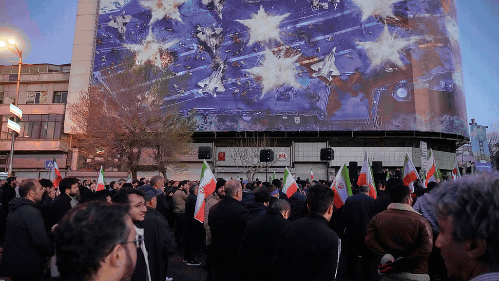 HIGHLIGHTS | Iran conflict: Israel attacks Beirut after Hezbollah ...
