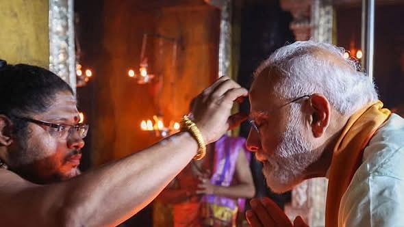 PM Modi worships at Subramaniaswamy temple at Thiruparankundram