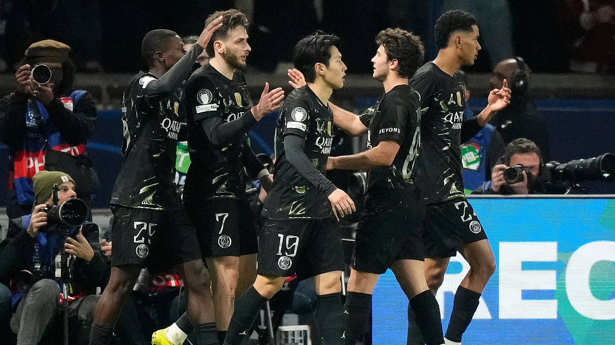 PSG hit five to stun Chelsea in Champions League last 16