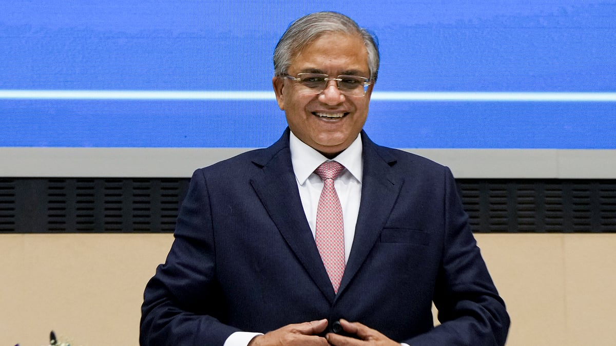 Hours after announcing elections, ECI replaces Chief Secretary, Home ...