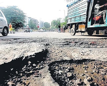 PWD ropes in Delhi institutes to build testing mechanism for road material