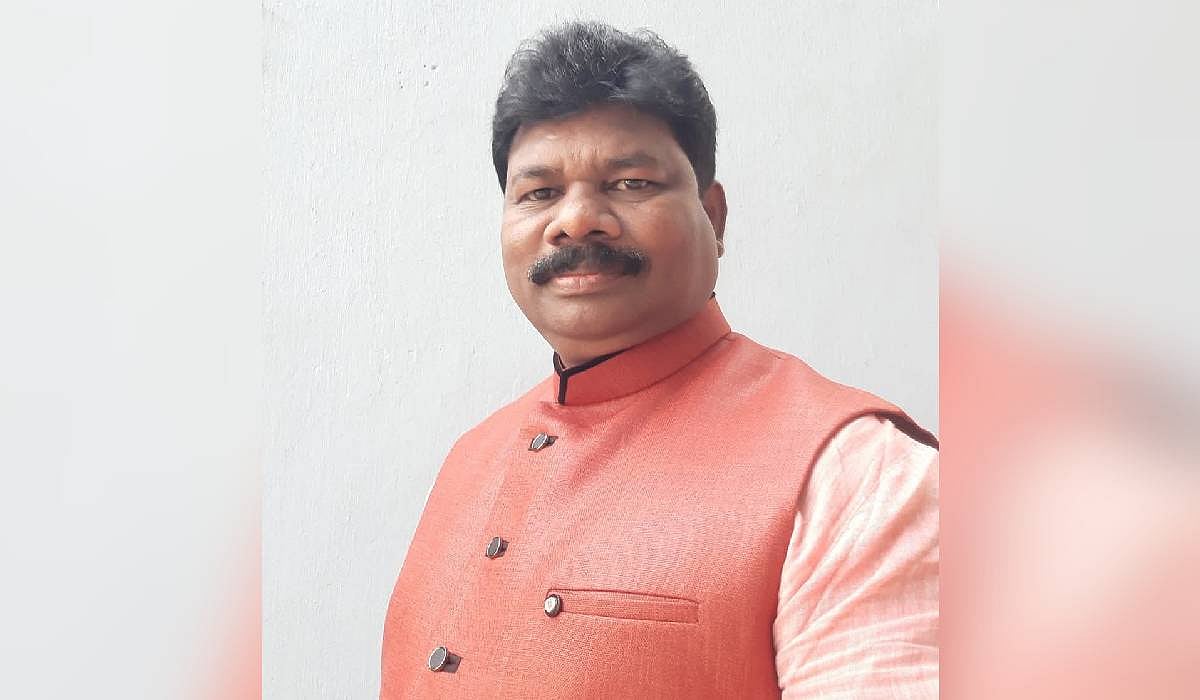 Bhatra community shuns former MLA Pradhani for daughter’s nuptial choice
