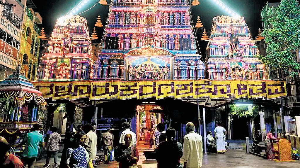 Flag hoisted for 11-day Karaga festival in Bengaluru