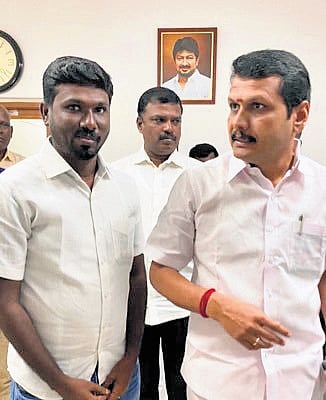 18 from Karur with DMK ties file papers in Coimbatore