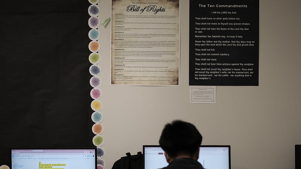 US court rules Texas public schools can display Ten Commandments in ...