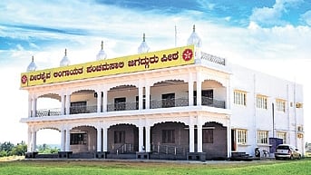 Rival factions trade blows at Panchamasali mutt