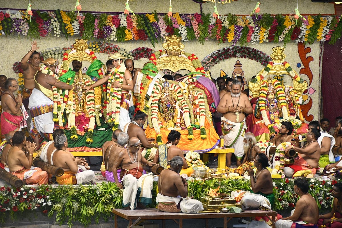 Celestial wedding of Meenakshi-Sundareswarar held in grandeur in Madurai